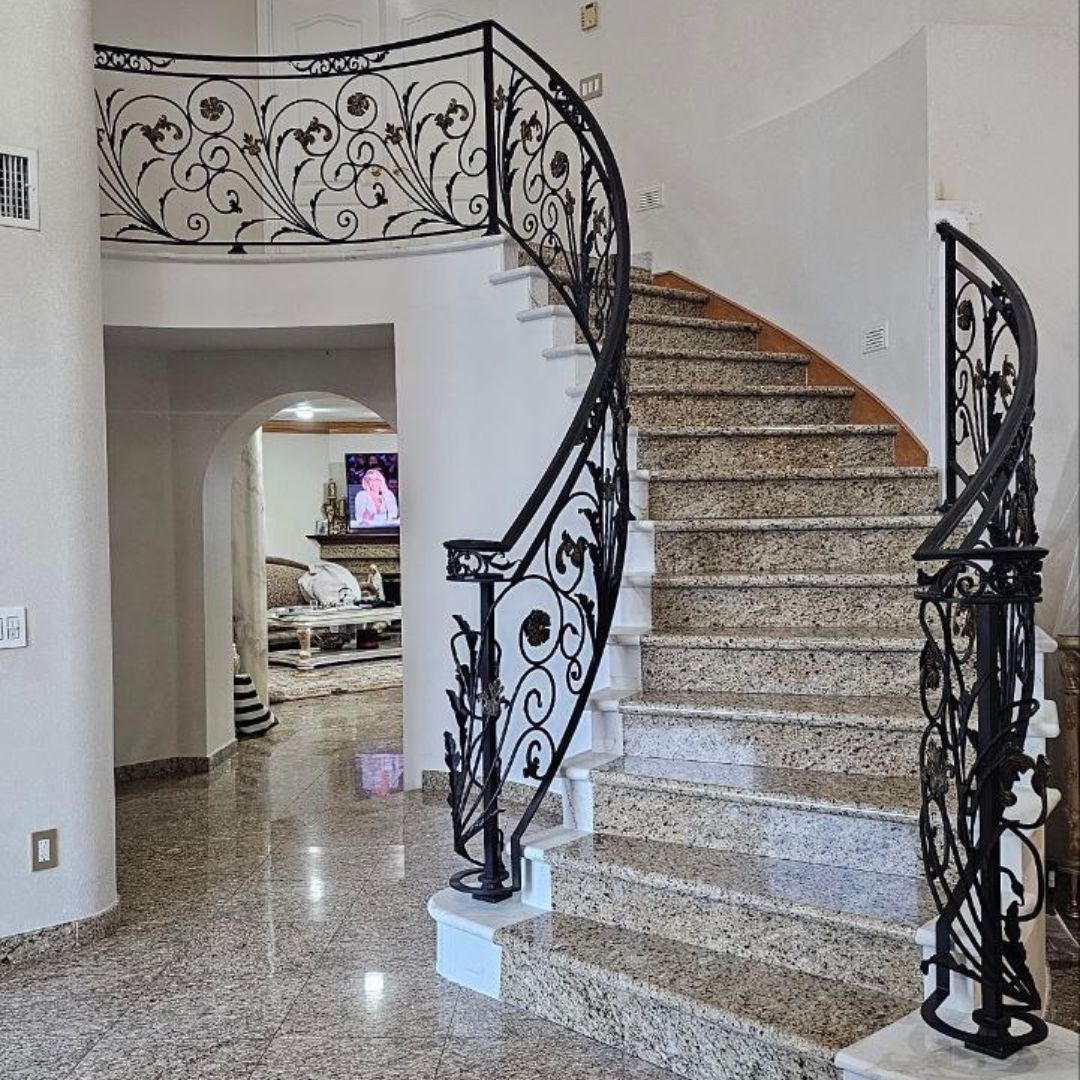 7 Creative Ways to Pair Iron Staircase Railings with Other Interior El